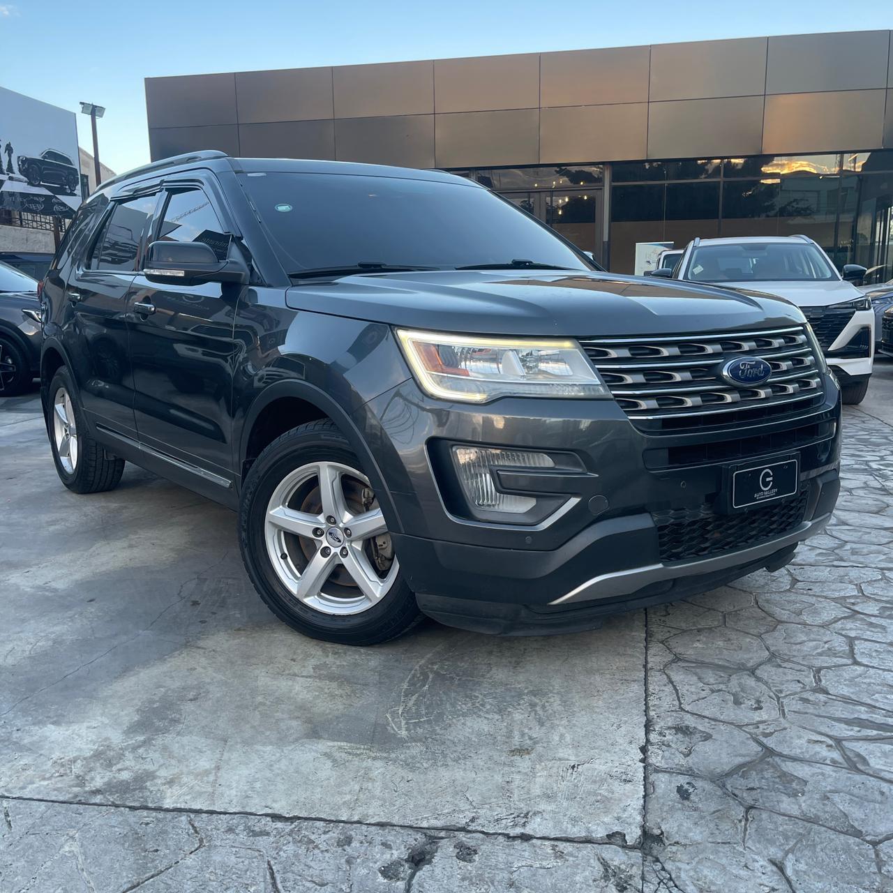 FORD EXPLORER XLT 2017 - AUTO GALLERY RD